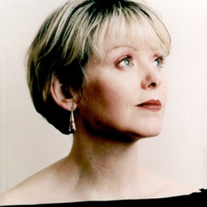 Joan Rodgers: biography, videos - medici.tv