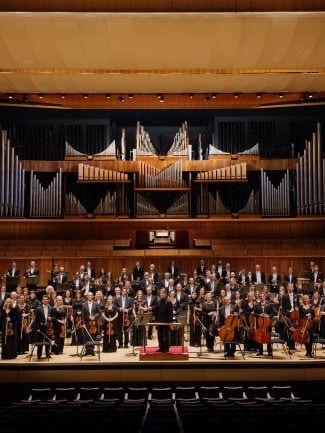 Philharmonia Orchestra: biography, videos - medici.tv