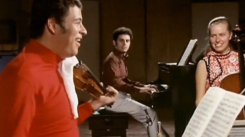 Perlman, Zukerman, Du Pré, Mehta, Barenboim rehearse and play The Trout ...